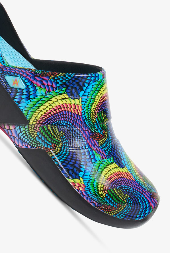 Anywear Women's Journey Electric Serpent Illusion Slip On Shoes ...