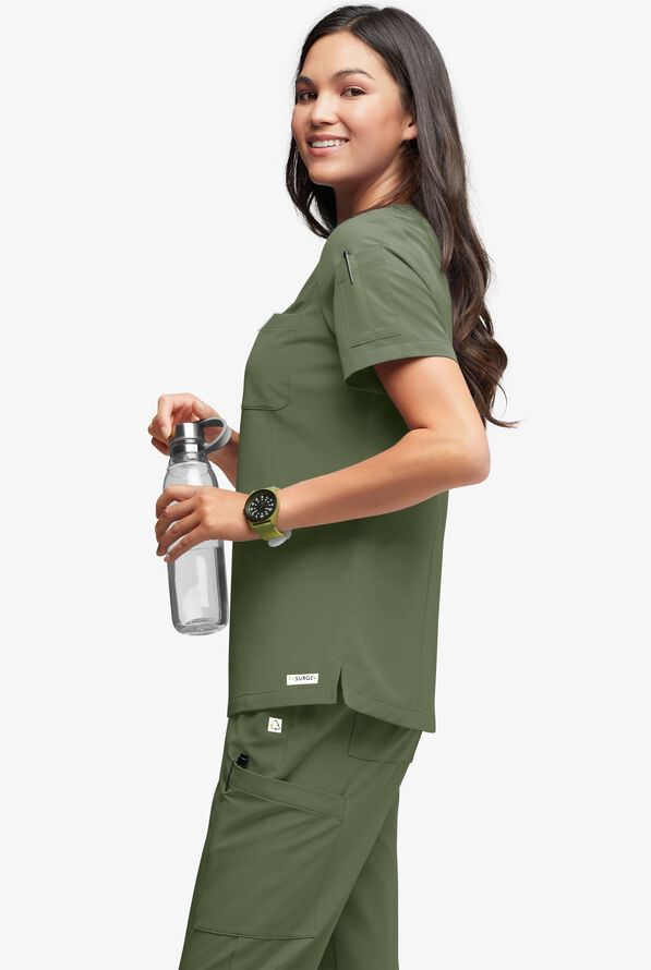 ReSurge Women's 3-Pocket Tuck-in V-Neck Scrub Top, Stretch Scrubs