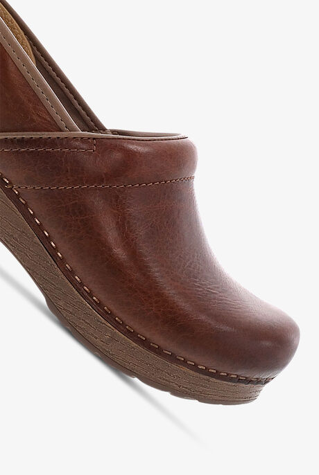 Dansko Shoes and Nursing Shoes | Uniform Advantage