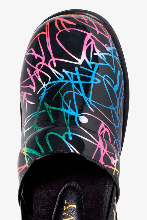 Savvy Women's Brandy Patent Scribble Nursing Clogs