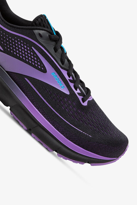 Buy Brooks Nursing Shoes | Uniform Advantage