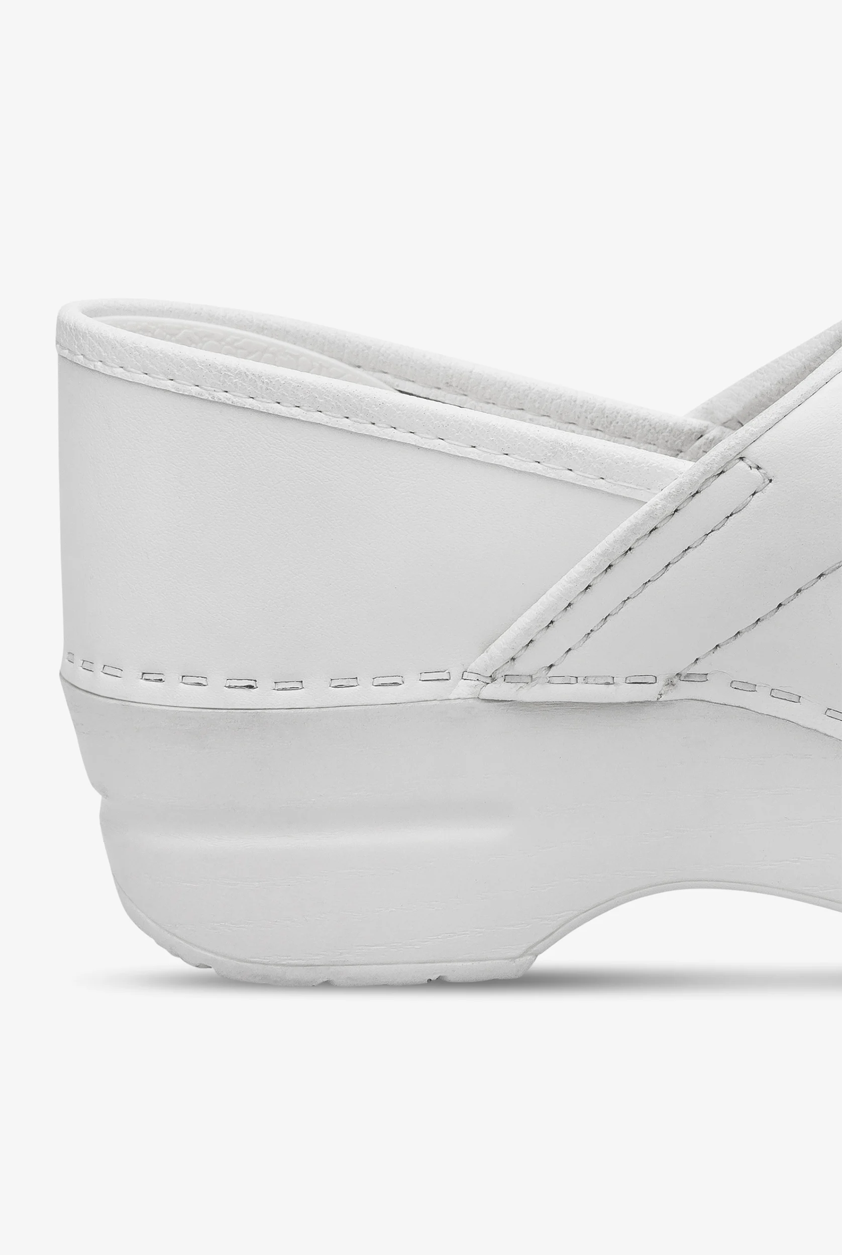 Wide Nursing Shoes for Wide Size Feet | Uniform Advantage